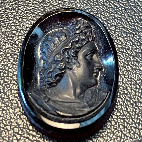 Jewelry | Tiny Brown Cameo | Poshmark